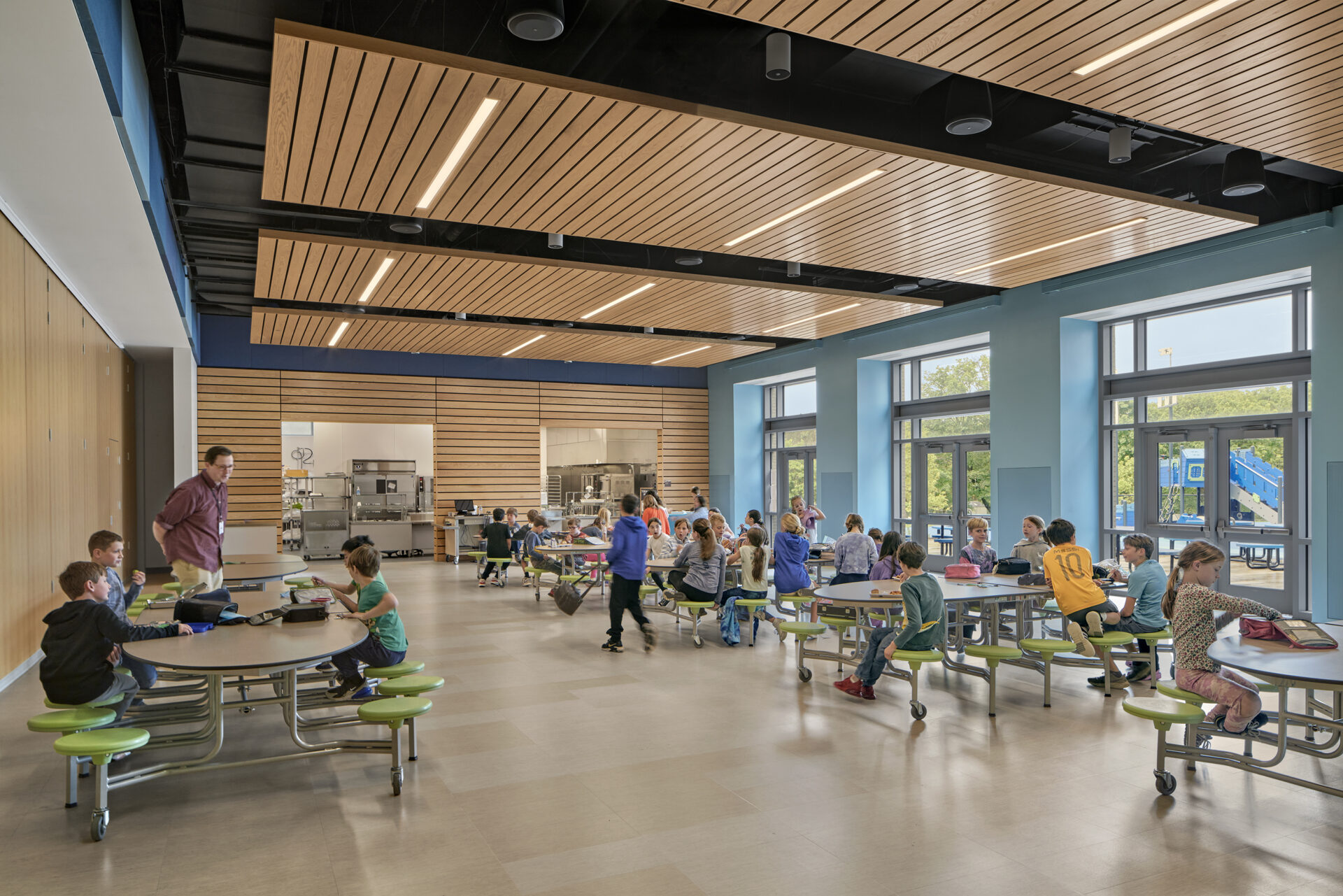 Manchester Memorial Elementary School – Dore + Whittier