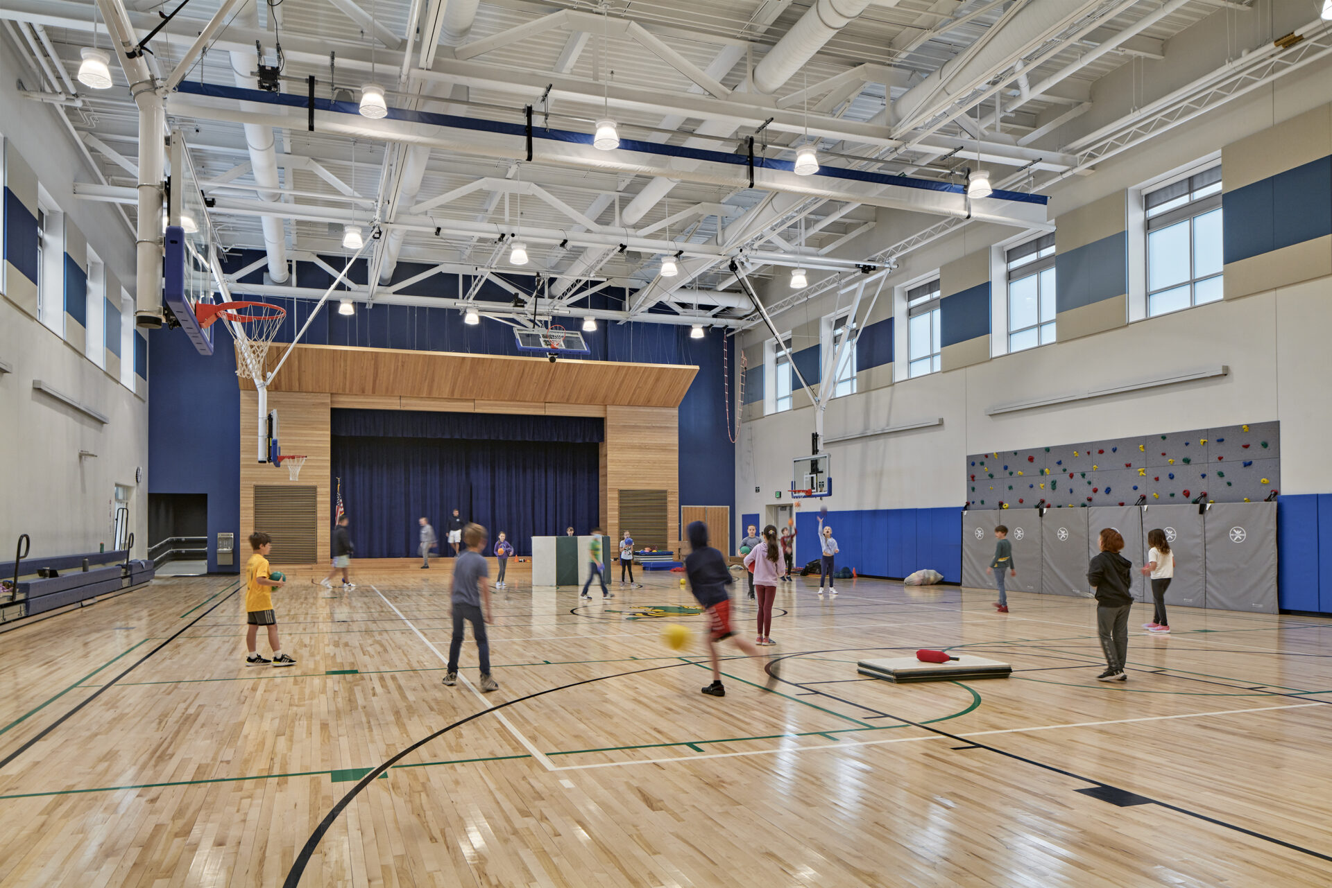 Manchester Memorial Elementary School – Dore + Whittier